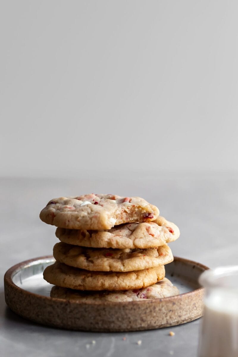 Vegan Strawberries & Cream Chewy Cookies - Crumbs & Caramel