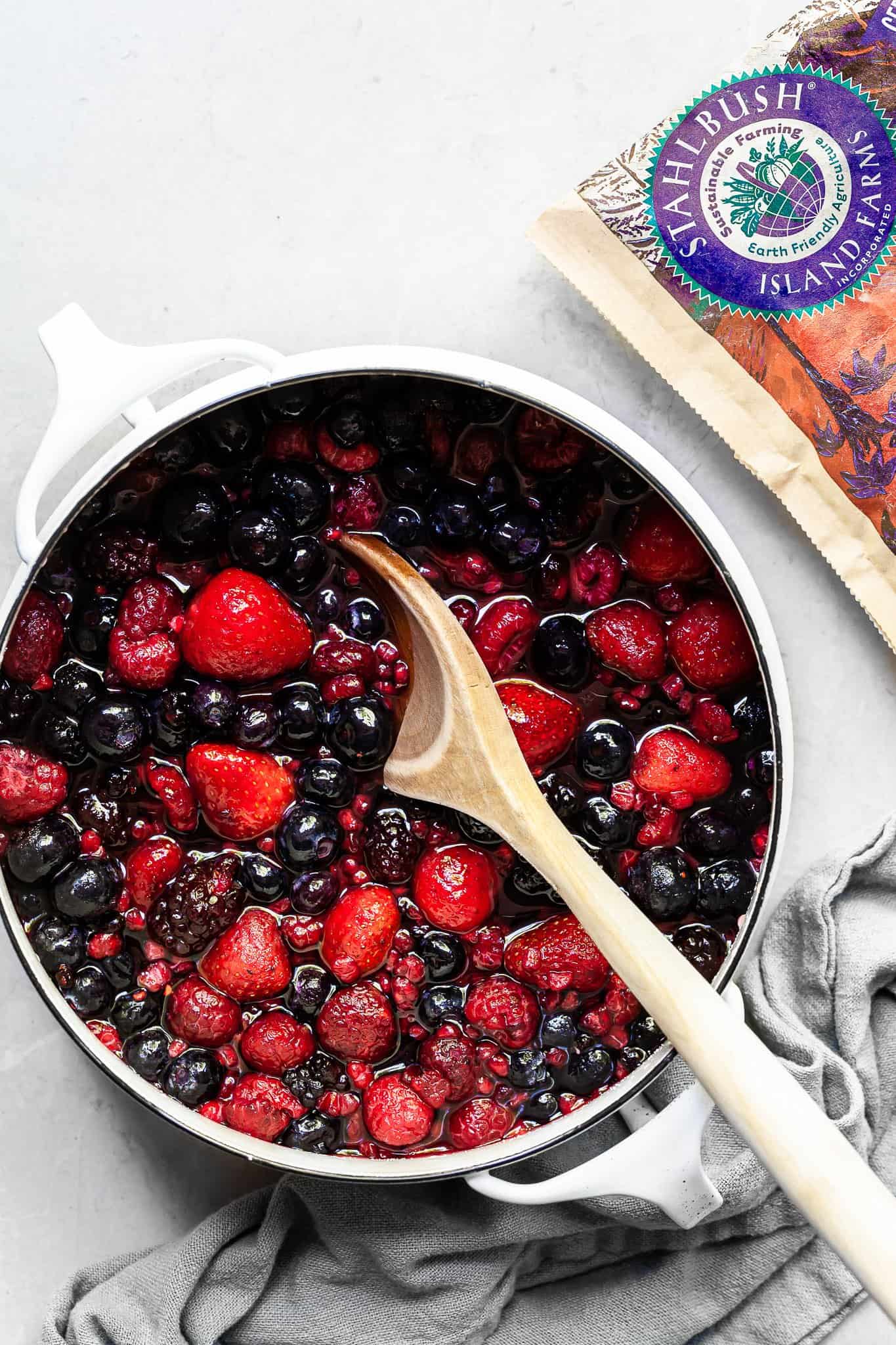 Berry Lemon Thyme Spritzers - Crumbs & Caramel